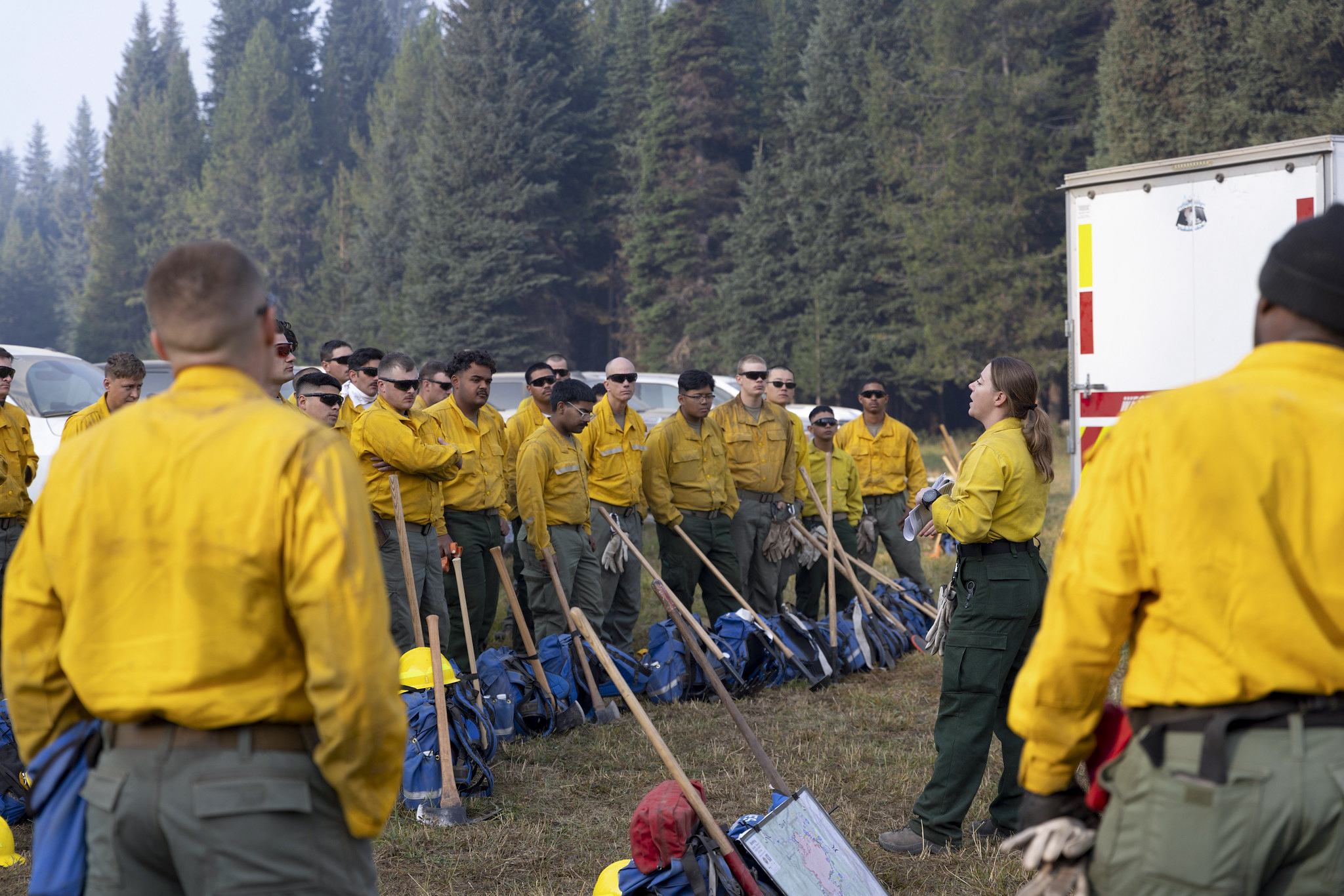 ETC Equipment Bulletin: 25-003 Flame-Resistant Shirt Survey | NWCG